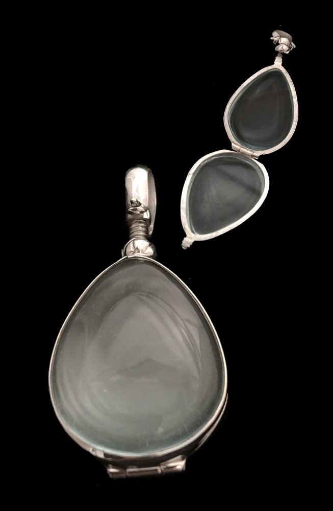 Teardrop Glass Locket : Elysium Inc